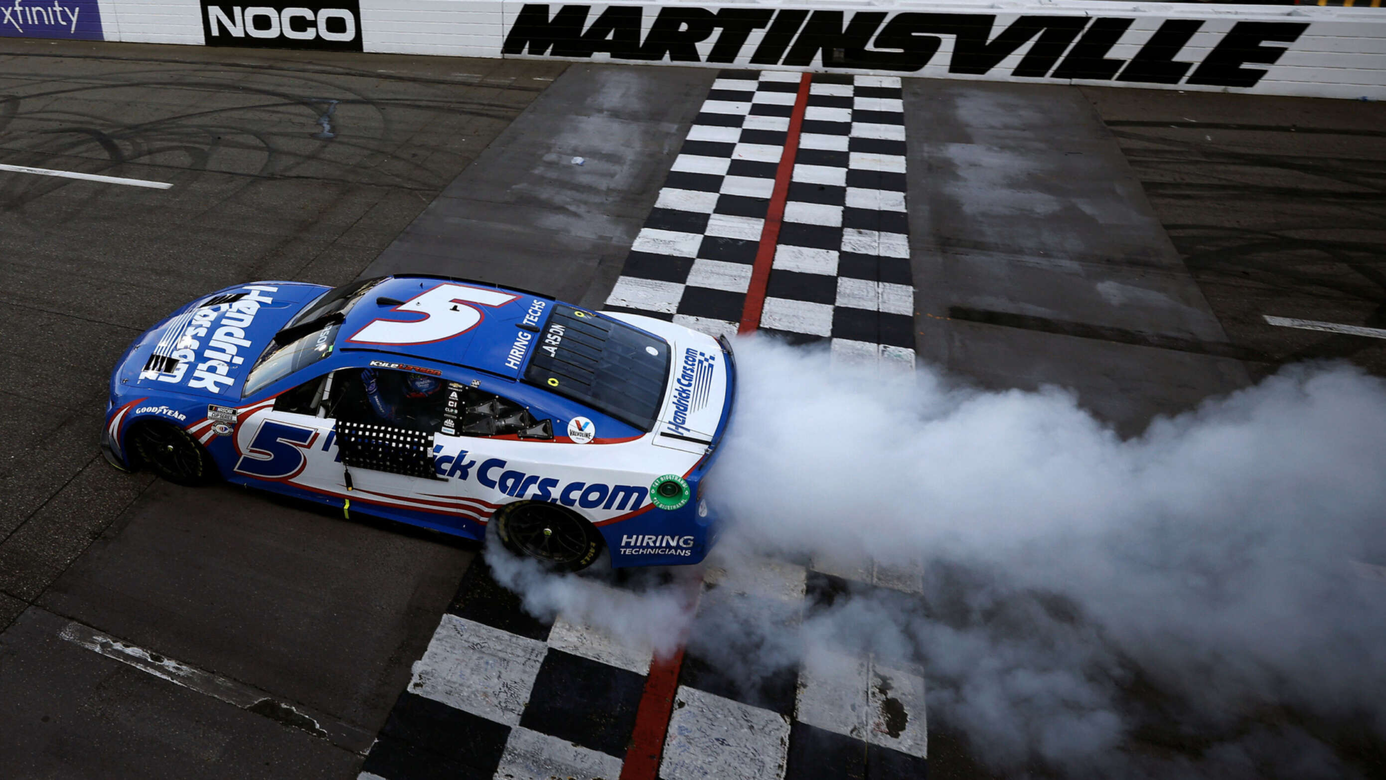 Serie: Racing gemist? Kijk het hier.